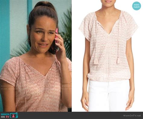 Wornontv Luisas Coral Ikat Print Top On Jane The Virgin Yara