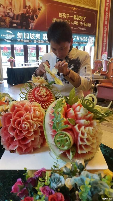 水果雕刻藝術展示與西瓜的各種吃法，三毛水果藝術出品 每日頭條