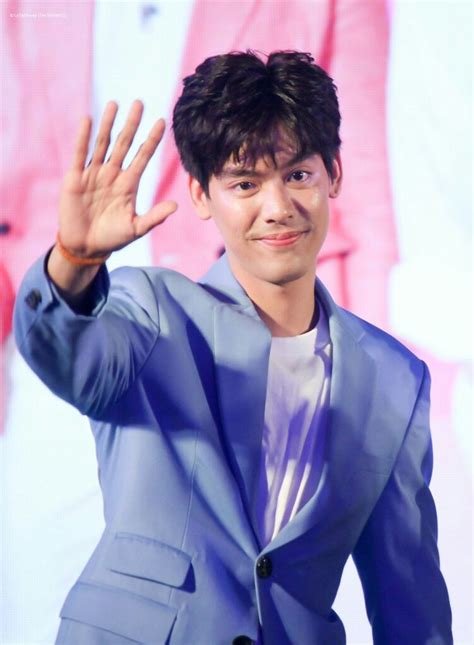 ปักพินโดย Wang Yi ใน Wang Yi Bo