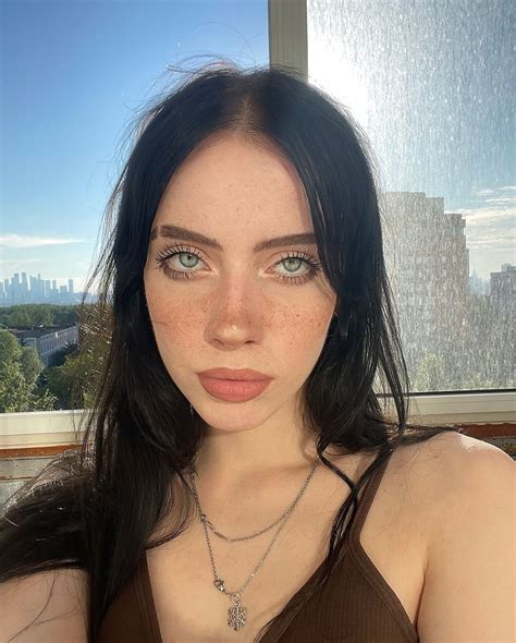 Artisicko Cant Believe This Girl Is Not Billie Eilish Instagram