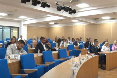 I Pes Protiv Predloga Da Pavle Bulatović Dobije Ulicu U Podgorici