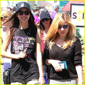 Victoria Justice And Jennette Mccurdy Farmers Market Meet Up Jennette