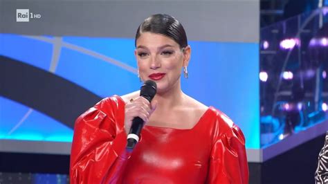 Le Iene Su Italia 1 Emma E Bugo Protagonisti Della Serata Anticipazioni Servizi E Ospiti Del