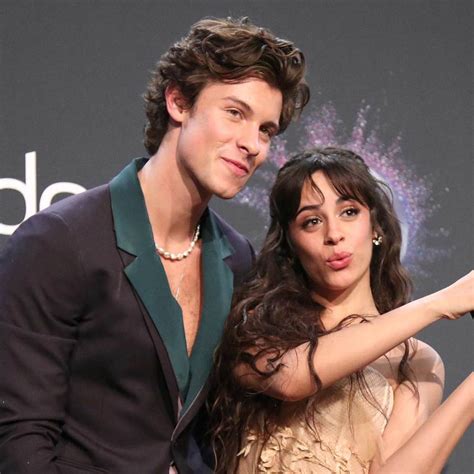 Camila Cabello Und Shawn Mendes In Unterwäsche Auf Der Bühne Bravo