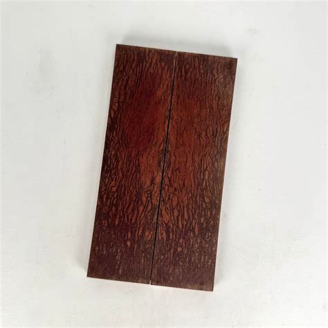 Lace Sheoak Rocksolid Scales Grip Tec™