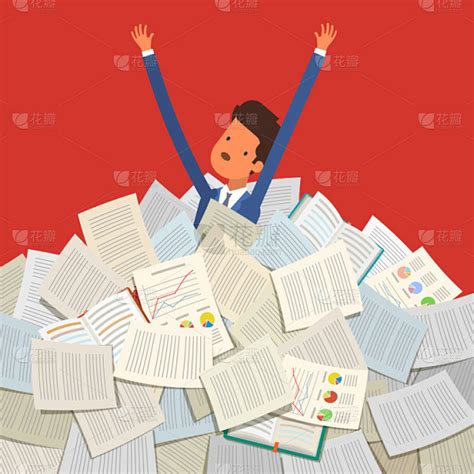 学生埋在一堆书 学生埋在一堆书