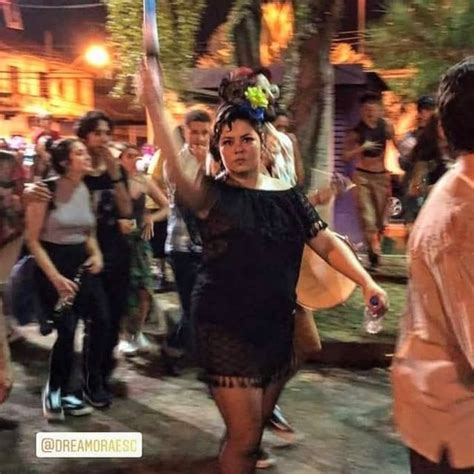 Andrea Moraes Dreamoraesc • Threads Say More