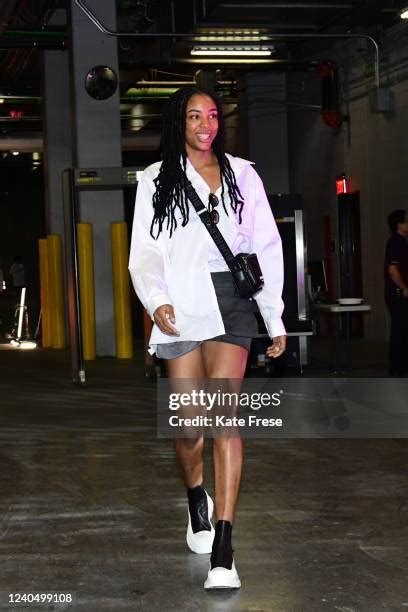 Christine Anigwe Photos And Premium High Res Pictures Getty Images