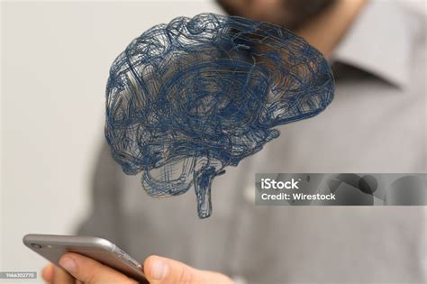 인간의 스마트폰에 떠 있는 3d 렌더링된 인간의 뇌 해부학 모델의 클로즈업 개념에 대한 스톡 사진 및 기타 이미지 개념 개념과 주제 결정 Istock