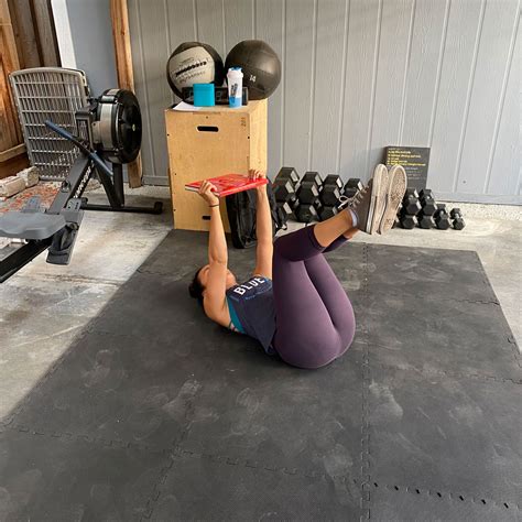 Weighted Dead Bugs Gymparty