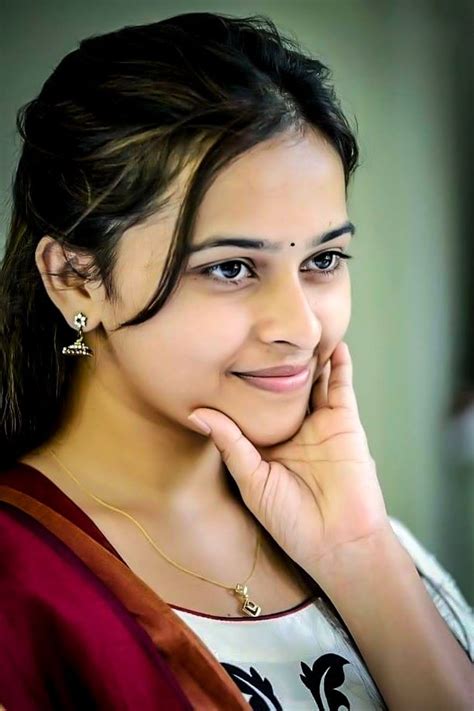 Sri Divya Beauty Pictures South Indian Actress Photo Beauty Images