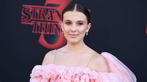 Millie Bobbie Brown Om David Harbour ”kände Mig Trygg”
