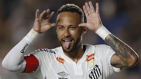 Lets Take It Easy Neymar Explains Why He Only Signed Six Month Contract At Santos Amid