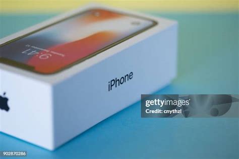 Unboxing A New Phone Photos And Premium High Res Pictures Getty Images