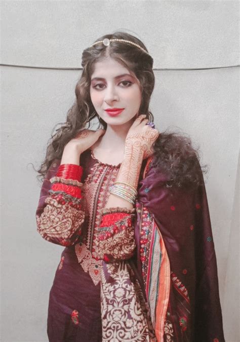 Pin By Roshni Fatima Zehra My Univers On Biography Of Roshni Fatima Zehra Fashion Style Fatima