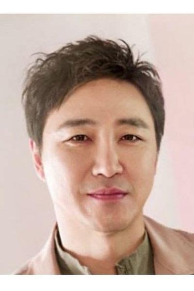 Park Sun Woo About Entertainmentie