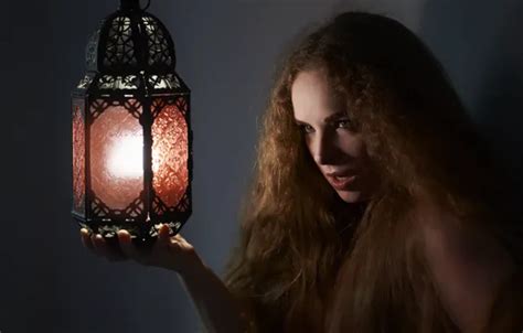 Wallpaper Girl Face Hair Lamp For Mobile And Desktop Section