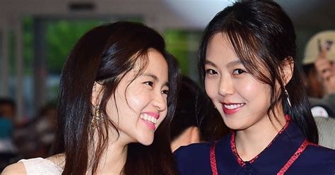 현장포토 아가씨만 보여요김태리 김민희 홀릭