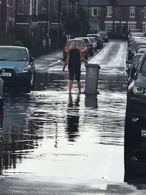 Pictures And Videos New Flood Warning Issued For Timperley Brook As Unprecedented Flooding Hits