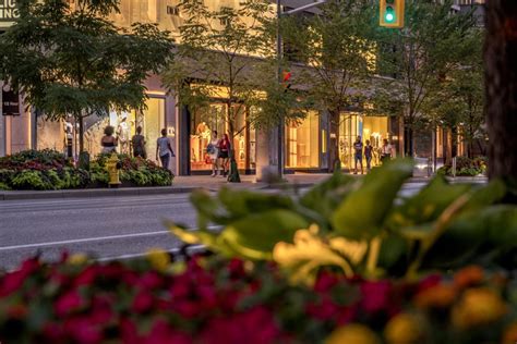 Jaybird Yorkville Bloor