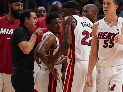 Watch Biggest Knicks Heat Brawl Gone Wild When Alonzo Mourning