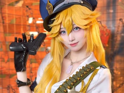 这个金发碧眼大长腿我先舔了 晶晶猫l 晶晶猫l 哔哩哔哩视频