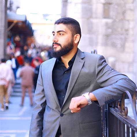 فيديو نادر نلاحظ في هذا المقطع للعلامة الشهيد محمد سعيد رمضان البوطي رحمه الله أشياء منها