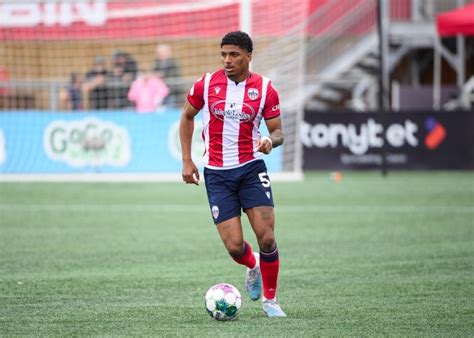 Sources Toronto Fcs Luke Singh Training With Atlético Ottawa Loan