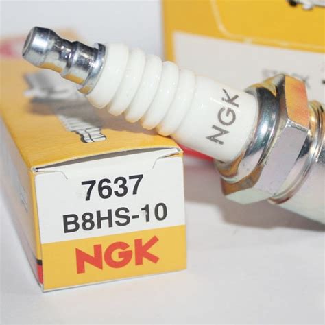 1pcs Genuine Ngk Spark Plug B8hs 10 Is Suitable For Yamaha Two Stroke Speedboat Outboard
