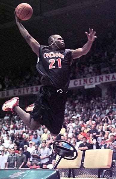 Its Time For Levett To Fly Cincinnati Bearcats Cincinnati
