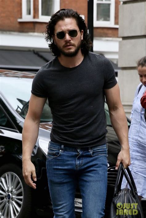 Pin By Bru Santos On Kit Harington Kit Harrington Hair Mens Mid Length Hairstyles Kit Harrington