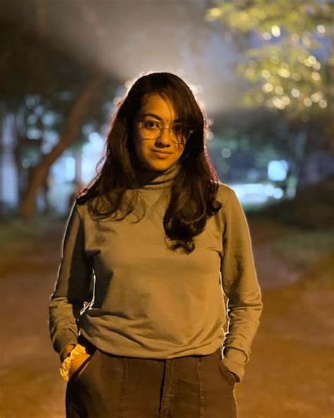 Shruti Narayanan ನಿಮ್ಮ ತಾಯಿ ಸಹೋದರಿಯ ವಿಡಿಯೋಗಳನ್ನು ನೋಡಿ ವಿಡಿಯೋ ಲೀಕ್