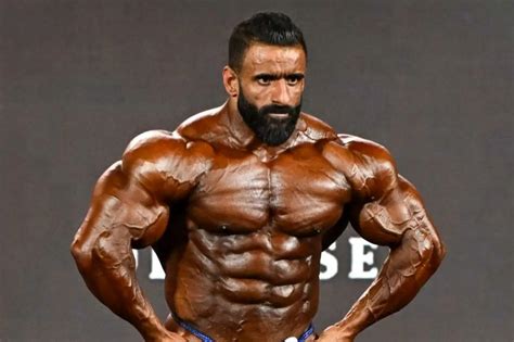 هادی چوپان بدنساز یا حسن یزدانی کشتی گیر؟