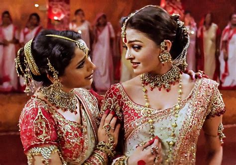 5 Of Aishwarya Rais Iconic Looks In Devdas