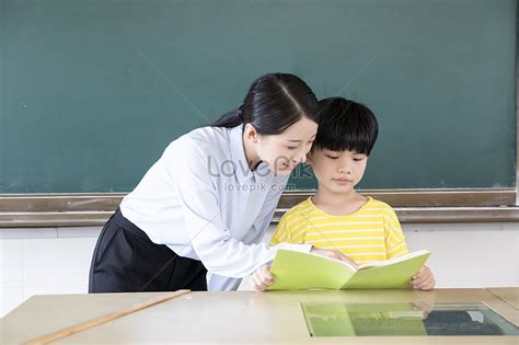 극작가초등학교교사 김옥 인물 프로필