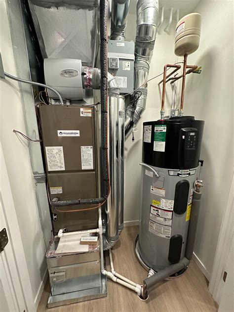 An All Electric Apartment Building Opens On The Near West Side