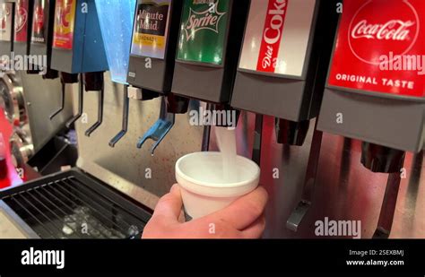 Sprite Drink Machine Stock Videos And Footage Hd And 4k Video Clips Alamy