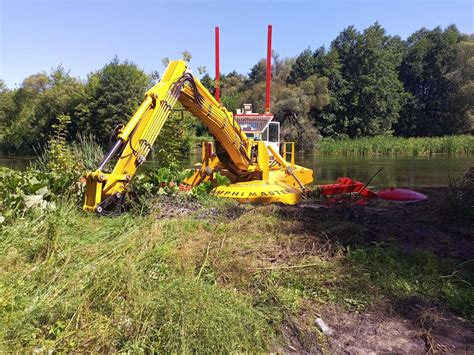 Functional Amphibious Dredger For A Variety Of Dredging Projects