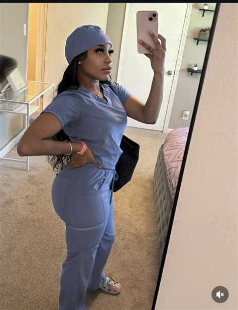 Scrubs Luv 👩🏾‍⚕️ Shesfreaky