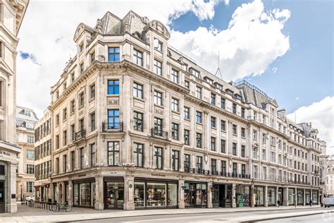 News Gpe Signs Swarovski On Regent Street