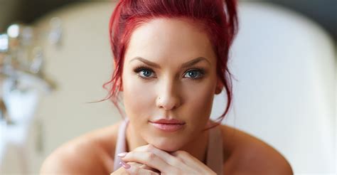 Sharna Burgess Net Worth Age Height Weight Early Life Career Bio
