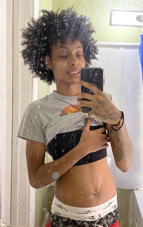 Miss Hamill 757 Shesfreaky