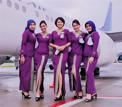 Bukan Sekadar Terlihat Stylish Dan Seksi Belahan Tinggi Pada Seragam