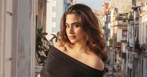 Las Bellas Fotos De Camila Hija De Jacqueline Arenal En La Habana Vieja