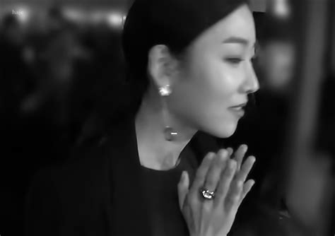 소속사 캠으로 보는 Mama 다녀온 서현진  스퀘어 카테고리 스터드 귀걸이 스퀘어 신발