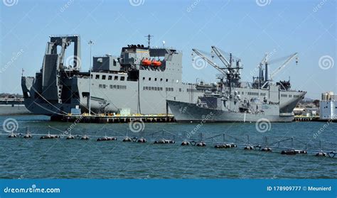 Usns Bob Hope T Akr 300 The Lead Ship Editorial Photography Image Of