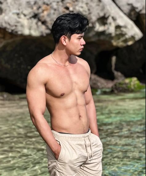 Cowok And Pria Muscle Indonesia Kawansixpack • Instagram Photos And Videos