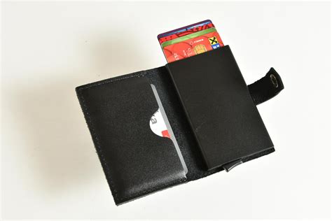 Картхолдер з захистом RFID "Бонд" Бонд-ЧЧ-2 від Lavoks
