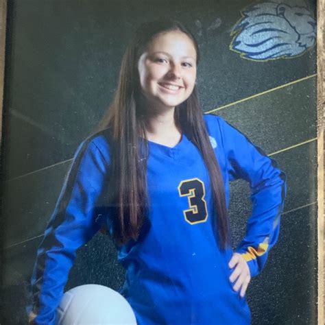 Ella Hursts Volleyball Recruiting Profile