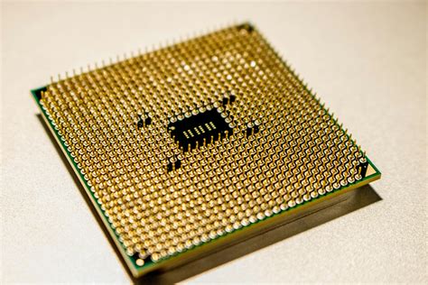 화이트 테이블에 골드와 블랙 박스 · 무료 스톡 사진